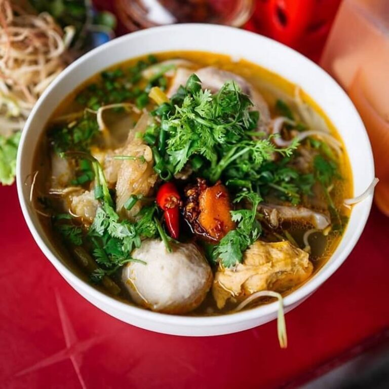 Top 15 quán bún bò Huế ngon nhất, review bởi chuyên gia ẩm thực - Bánh ...
